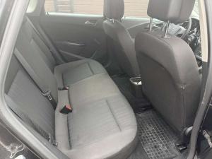 Black Opel Astra 2010 in Moletai, with an engine capacity of 1.69 L and mileage of 264 thousand km for 2299 €, photo 8 on AUTOMOTO.COM.LV