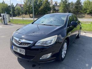 Melns Opel Astra 2010 Kauņa, ar dzinēja tilpumu 1.96 L un nobraukumu 218 tūkst. km par 3300 €, foto 3 vietnē AUTOMOTO.COM.LV