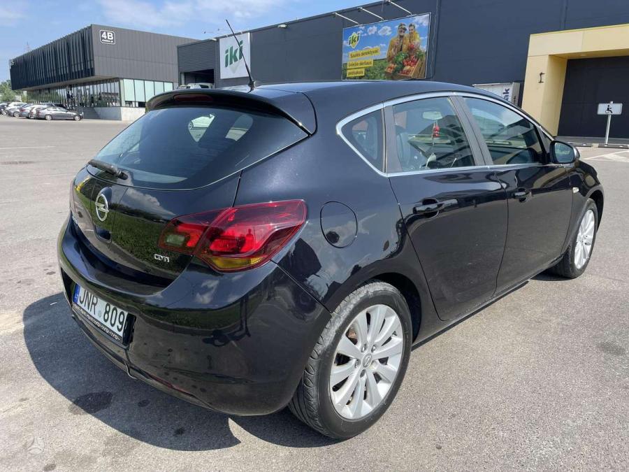 Melns Opel Astra 2010 Kauņa, ar dzinēja tilpumu 1.96 L un nobraukumu 218 tūkst. km par 3300 €, foto 7 vietnē AUTOMOTO.COM.LV
