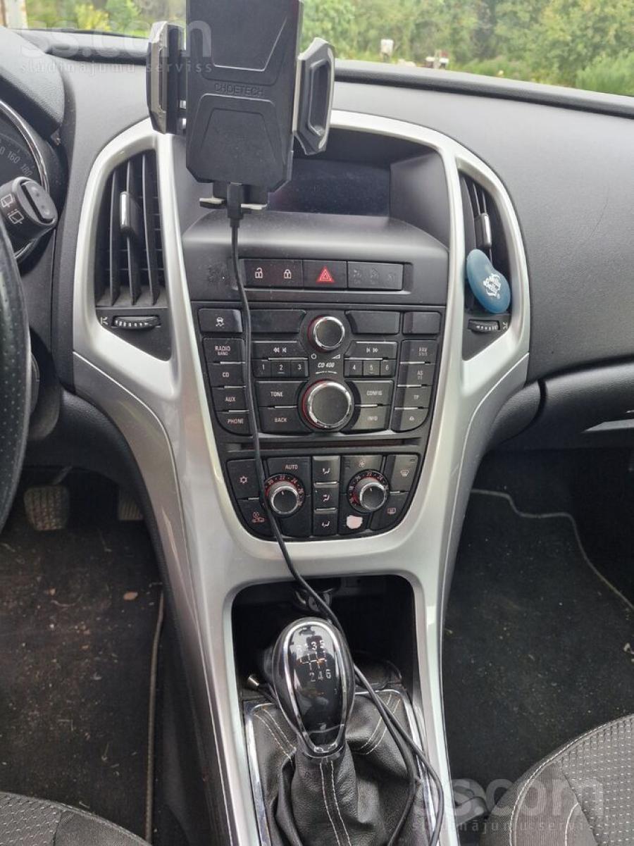 Melns Opel Astra 2010 Saldus, ar dzinēja tilpumu 1.70 L un nobraukumu 312 tūkst. km par 2000 €, foto 5 vietnē AUTOMOTO.COM.LV
