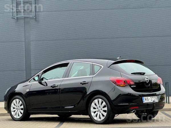 Melns Opel Astra 2011 Rīga, ar dzinēja tilpumu 1.60 L un nobraukumu 0 tūkst. km par 3950 €, foto 4 vietnē AUTOMOTO.COM.LV