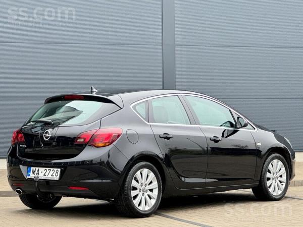 Melns Opel Astra 2011 Rīga, ar dzinēja tilpumu 1.60 L un nobraukumu 0 tūkst. km par 3950 €, foto 8 vietnē AUTOMOTO.COM.LV
