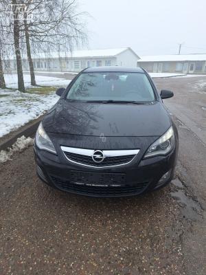 Black Opel Astra 2011 in Vilnius, with an engine capacity of 2.00 L and mileage of 273 thousand km for 4350 €, photo  on AUTOMOTO.COM.LV