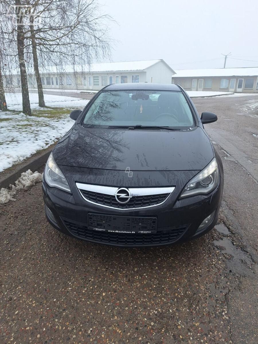 Melns Opel Astra 2011 Viļņa, ar dzinēja tilpumu 2.00 L un nobraukumu 273 tūkst. km par 4350 €, foto 1 vietnē AUTOMOTO.COM.LV