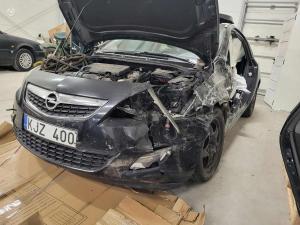Melns Opel Astra 2011 Kauņa, ar dzinēja tilpumu 1.69 L un nobraukumu 190 tūkst. km par 850 €, foto  vietnē AUTOMOTO.COM.LV