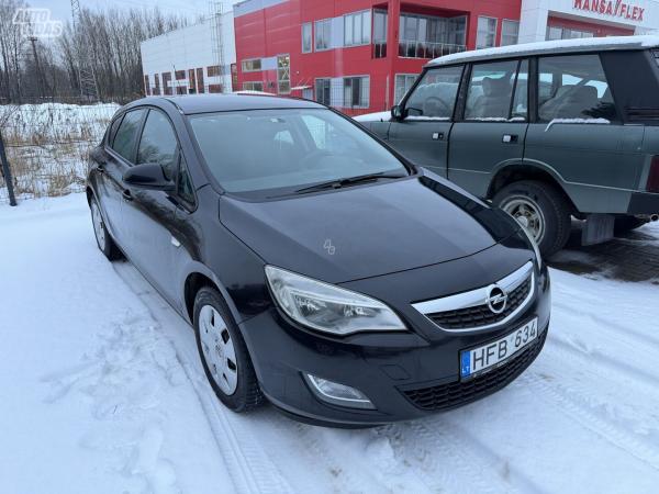 Melns Opel Astra 2011 Kauņa, ar dzinēja tilpumu 1.20 L un nobraukumu 296 tūkst. km par 1790 €, foto 7 vietnē AUTOMOTO.COM.LV