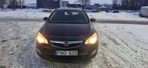 Black Opel Astra 2011 in Kaunas, with an engine capacity of 1.60 L and mileage of 207 thousand km for 1950 €, photo  on AUTOMOTO.COM.LV