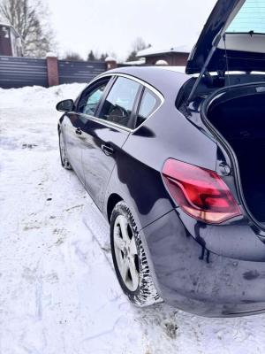 Melns Opel Astra 2011 Kauņa, ar dzinēja tilpumu 1.69 L un nobraukumu 320 tūkst. km par 3000 €, foto 10 vietnē AUTOMOTO.COM.LV