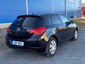 Black Opel Astra 2011 in Tartu, with an engine capacity of 1.60 L and mileage of 153 thousand km for 3790 €, photo 5 on AUTOMOTO.COM.LV