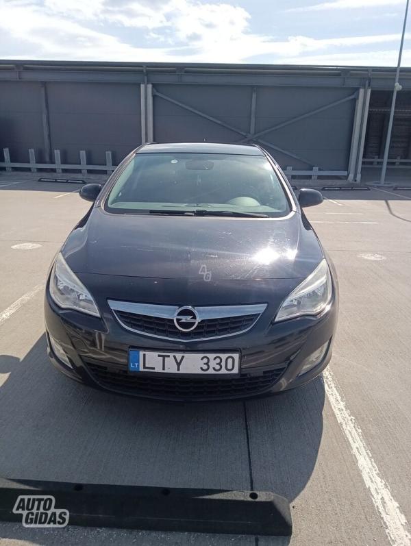 Melns Opel Astra 2011 Kauņa, ar dzinēja tilpumu 1.70 L un nobraukumu 281 tūkst. km par 2600 €, foto 1 vietnē AUTOMOTO.COM.LV