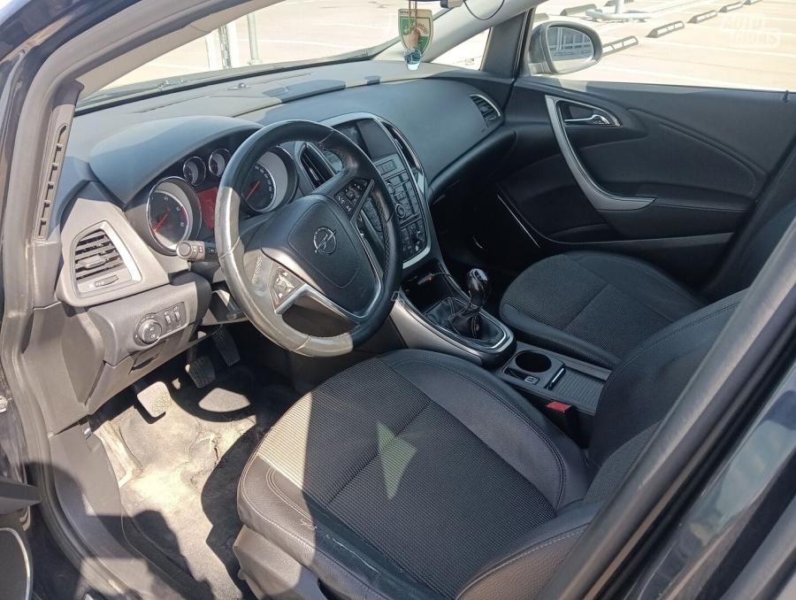 Melns Opel Astra 2011 Kauņa, ar dzinēja tilpumu 1.70 L un nobraukumu 281 tūkst. km par 2600 €, foto 7 vietnē AUTOMOTO.COM.LV