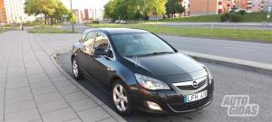 Black Opel Astra 2011 in Klaipeda, with an engine capacity of 1.60 L and mileage of 234 thousand km for 3200 €, photo 5 on AUTOMOTO.COM.LV