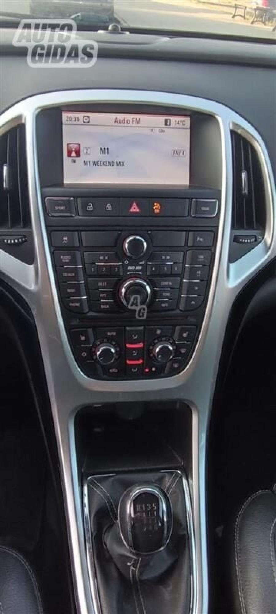 Black Opel Astra 2011 in Klaipeda, with an engine capacity of 1.60 L and mileage of 234 thousand km for 3200 €, photo 12 on AUTOMOTO.COM.LV