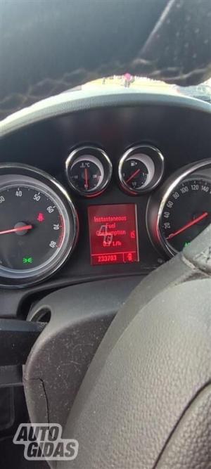 Black Opel Astra 2011 in Klaipeda, with an engine capacity of 1.60 L and mileage of 234 thousand km for 3200 €, photo 13 on AUTOMOTO.COM.LV