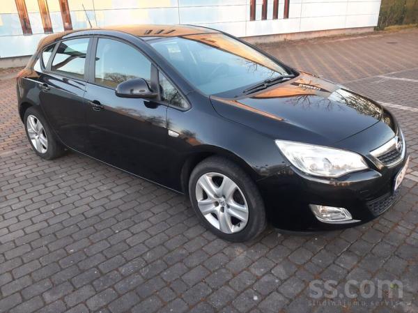 Melns Opel Astra 2011 Ventspils, ar dzinēja tilpumu 1.70 L un nobraukumu 176 tūkst. km par 3500 €, foto 2 vietnē AUTOMOTO.COM.LV