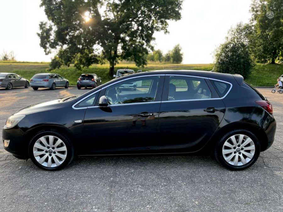 Melns Opel Astra 2011 Kauņa, ar dzinēja tilpumu 1.69 L un nobraukumu 238 tūkst. km par 2950 €, foto 6 vietnē AUTOMOTO.COM.LV
