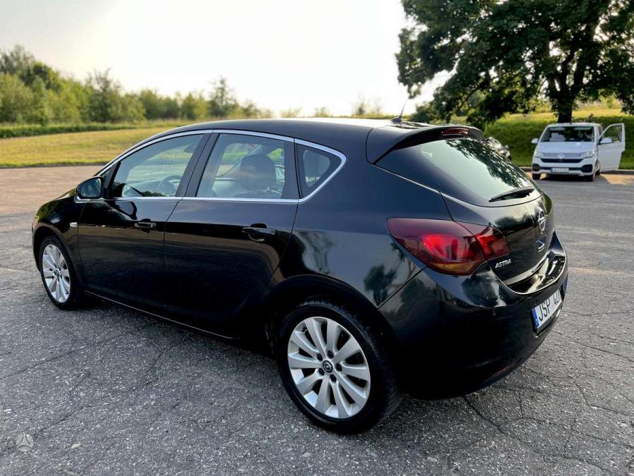 Melns Opel Astra 2011 Kauņa, ar dzinēja tilpumu 1.69 L un nobraukumu 238 tūkst. km par 2950 €, foto 9 vietnē AUTOMOTO.COM.LV