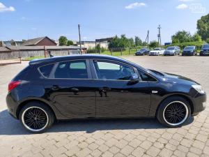 Melns Opel Astra 2011 Marijampole, ar dzinēja tilpumu 1.60 L un nobraukumu 280 tūkst. km par 3350 €, foto 5 vietnē AUTOMOTO.COM.LV