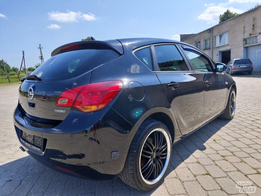 Melns Opel Astra 2011 Marijampole, ar dzinēja tilpumu 1.60 L un nobraukumu 280 tūkst. km par 3350 €, foto 6 vietnē AUTOMOTO.COM.LV
