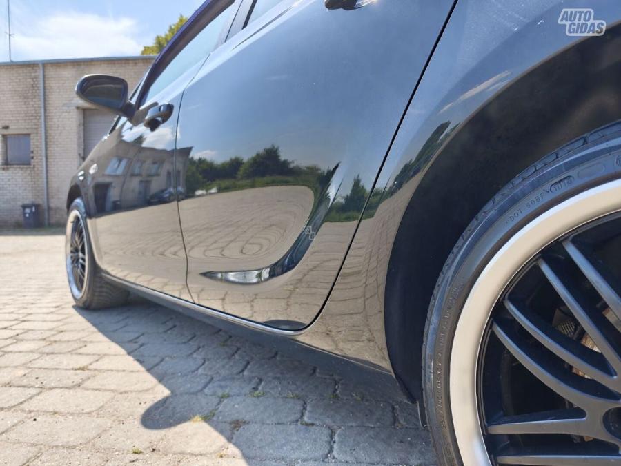 Melns Opel Astra 2011 Marijampole, ar dzinēja tilpumu 1.60 L un nobraukumu 280 tūkst. km par 3350 €, foto 9 vietnē AUTOMOTO.COM.LV