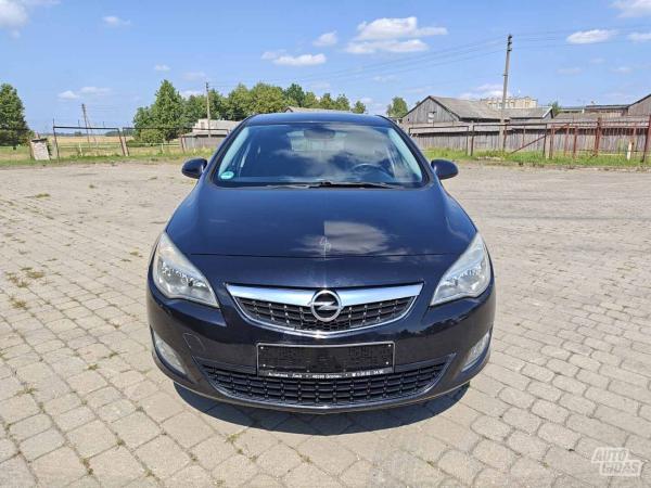 Melns Opel Astra 2011 Marijampole, ar dzinēja tilpumu 1.60 L un nobraukumu 280 tūkst. km par 3350 €, foto 9 vietnē AUTOMOTO.COM.LV
