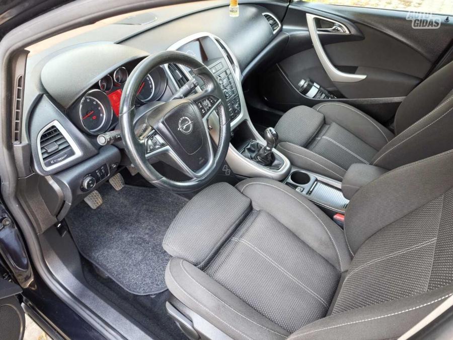 Melns Opel Astra 2011 Marijampole, ar dzinēja tilpumu 1.60 L un nobraukumu 280 tūkst. km par 3350 €, foto 12 vietnē AUTOMOTO.COM.LV