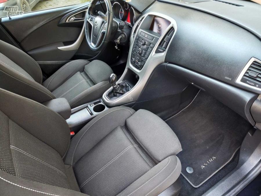 Melns Opel Astra 2011 Marijampole, ar dzinēja tilpumu 1.60 L un nobraukumu 280 tūkst. km par 3350 €, foto 14 vietnē AUTOMOTO.COM.LV
