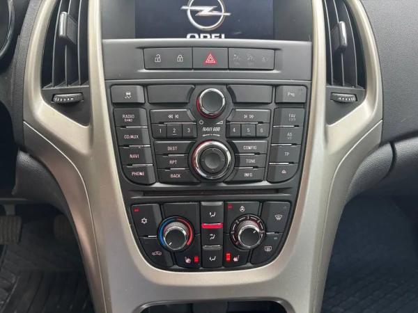 Melns Opel Astra 2011 Ogre, ar dzinēja tilpumu 1.60 L un nobraukumu 180 tūkst. km par 4400 €, foto 10 vietnē AUTOMOTO.COM.LV