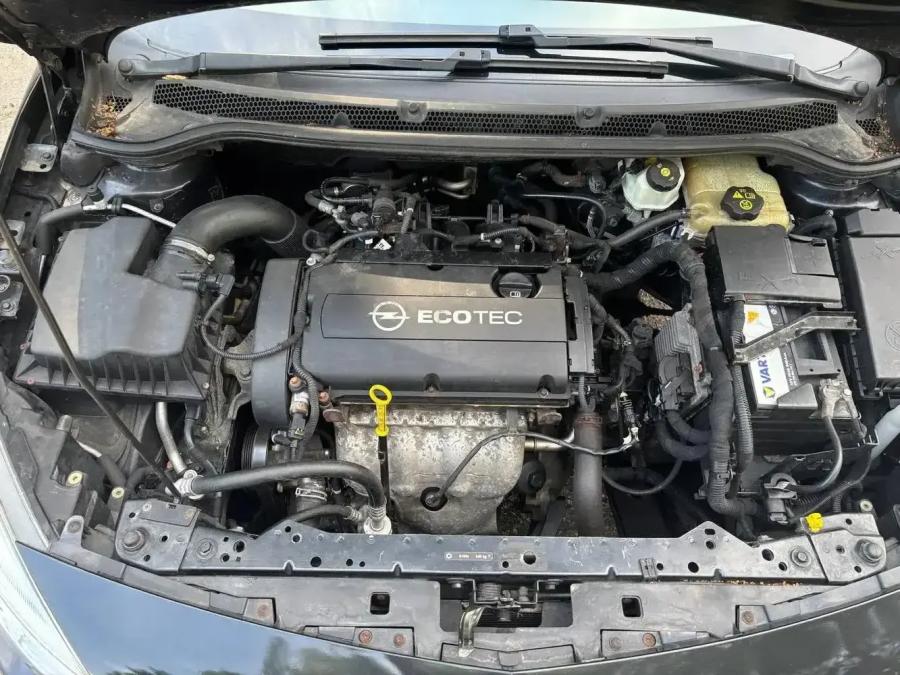 Black Opel Astra 2011 in Ogre, with an engine capacity of 1.60 L and mileage of 180 thousand km for 4400 €, photo 13 on AUTOMOTO.COM.LV