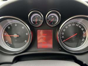 Black Opel Astra 2011 in Vilnius, with an engine capacity of 1.69 L and mileage of 226 thousand km for 3100 €, photo 12 on AUTOMOTO.COM.LV
