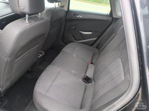 Black Opel Astra 2011 in Marijampole, with an engine capacity of 1.40 L and mileage of 185 thousand km for 2850 €, photo 8 on AUTOMOTO.COM.LV
