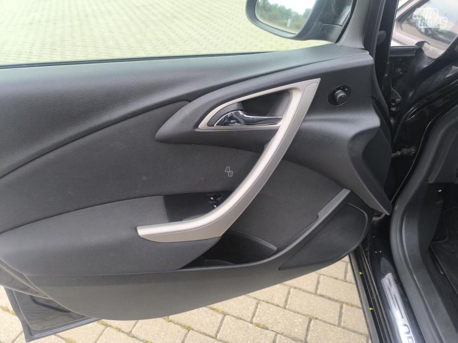 Black Opel Astra 2011 in Marijampole, with an engine capacity of 1.40 L and mileage of 185 thousand km for 2850 €, photo 9 on AUTOMOTO.COM.LV