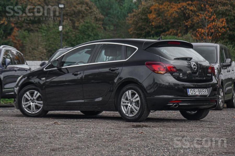 Melns Opel Astra 2011 Rīga, ar dzinēja tilpumu 2.00 L un nobraukumu 241 tūkst. km par 4990 €, foto 4 vietnē AUTOMOTO.COM.LV