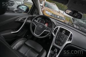 Melns Opel Astra 2011 Rīga, ar dzinēja tilpumu 2.00 L un nobraukumu 241 tūkst. km par 4990 €, foto 9 vietnē AUTOMOTO.COM.LV