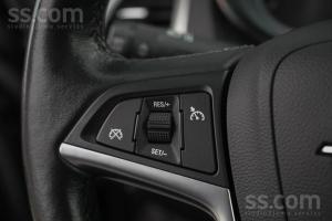 Black Opel Astra 2011 in Riga, with an engine capacity of 2.00 L and mileage of 241 thousand km for 4990 €, photo 14 on AUTOMOTO.COM.LV