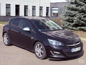 Black Opel Astra 2012 in Vilnius, with an engine capacity of 2.00 L and mileage of 250 thousand km for 3500 €, photo 2 on AUTOMOTO.COM.LV