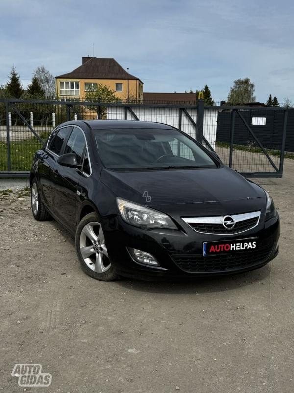 Melns Opel Astra 2012 Klaipėda, ar dzinēja tilpumu 1.30 L un nobraukumu 256 tūkst. km par 2399 €, foto 1 vietnē AUTOMOTO.COM.LV