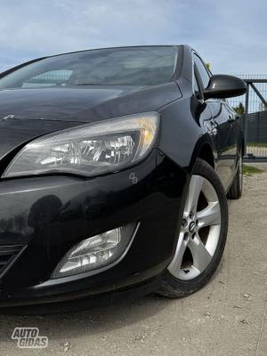 Melns Opel Astra 2012 Klaipėda, ar dzinēja tilpumu 1.30 L un nobraukumu 256 tūkst. km par 2399 €, foto 3 vietnē AUTOMOTO.COM.LV