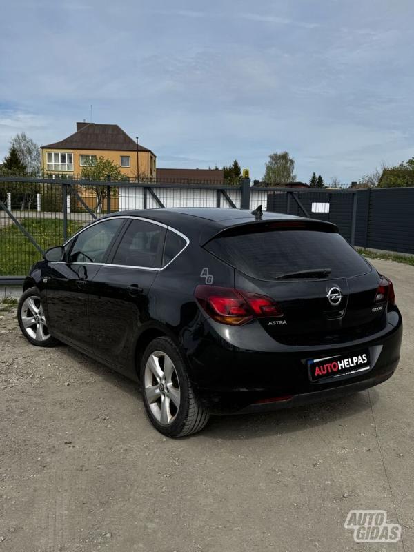 Melns Opel Astra 2012 Klaipėda, ar dzinēja tilpumu 1.30 L un nobraukumu 256 tūkst. km par 2399 €, foto 4 vietnē AUTOMOTO.COM.LV
