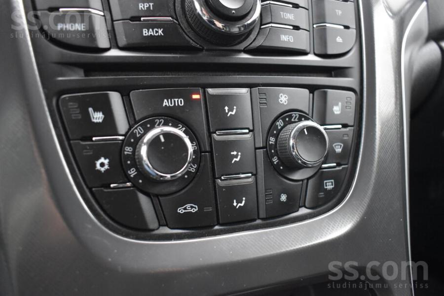 Black Opel Astra 2012 in Kuldiga, with an engine capacity of 1.70 L and mileage of 0 thousand km for 3850 €, photo 10 on AUTOMOTO.COM.LV