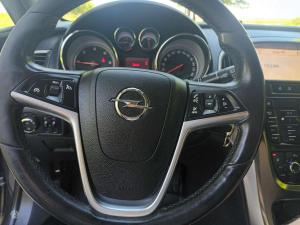 Melns Opel Astra 2012 Tauragė, ar dzinēja tilpumu 1.96 L un nobraukumu 233 tūkst. km par 3900 €, foto 6 vietnē AUTOMOTO.COM.LV