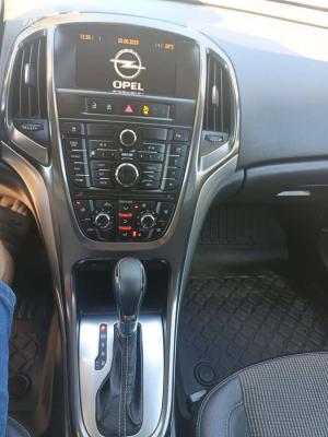 Melns Opel Astra 2012 Tauragė, ar dzinēja tilpumu 1.96 L un nobraukumu 233 tūkst. km par 3900 €, foto 10 vietnē AUTOMOTO.COM.LV