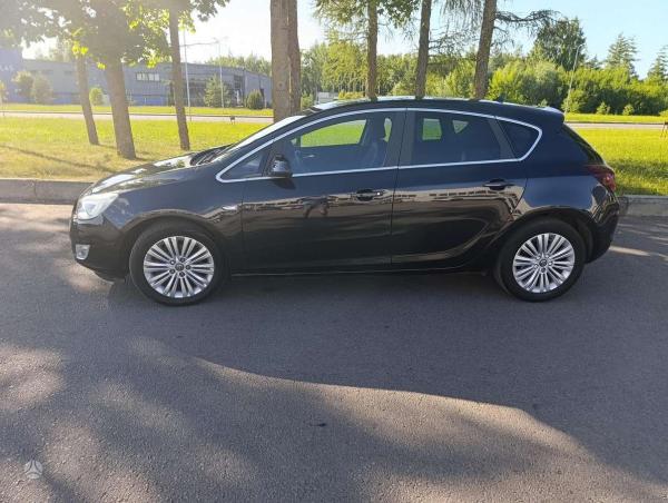 Melns Opel Astra 2012 Panevēža, ar dzinēja tilpumu 1.69 L un nobraukumu 237 tūkst. km par 3250 €, foto 2 vietnē AUTOMOTO.COM.LV