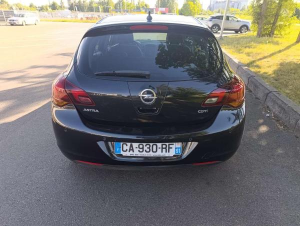 Melns Opel Astra 2012 Panevēža, ar dzinēja tilpumu 1.69 L un nobraukumu 237 tūkst. km par 3250 €, foto 4 vietnē AUTOMOTO.COM.LV