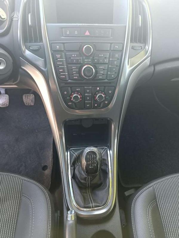 Melns Opel Astra 2012 Panevēža, ar dzinēja tilpumu 1.69 L un nobraukumu 237 tūkst. km par 3250 €, foto 9 vietnē AUTOMOTO.COM.LV