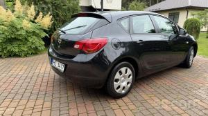 Black Opel Astra 2012 in Riga, with an engine capacity of 1.40 L and mileage of 146 thousand km for 4000 €, photo 4 on AUTOMOTO.COM.LV