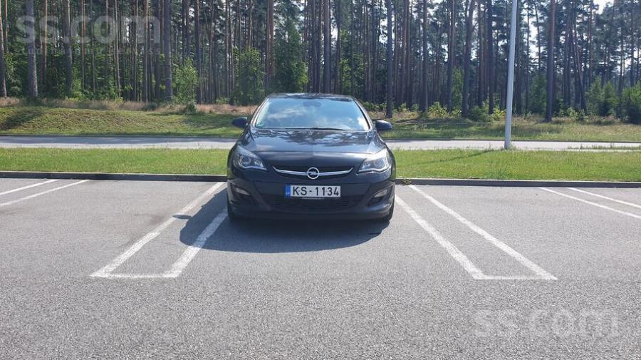 Melns Opel Astra 2012 Rīga, ar dzinēja tilpumu 1.70 L un nobraukumu 211 tūkst. km par 3400 €, foto 1 vietnē AUTOMOTO.COM.LV