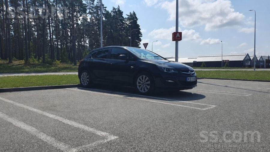 Melns Opel Astra 2012 Rīga, ar dzinēja tilpumu 1.70 L un nobraukumu 211 tūkst. km par 3400 €, foto 3 vietnē AUTOMOTO.COM.LV