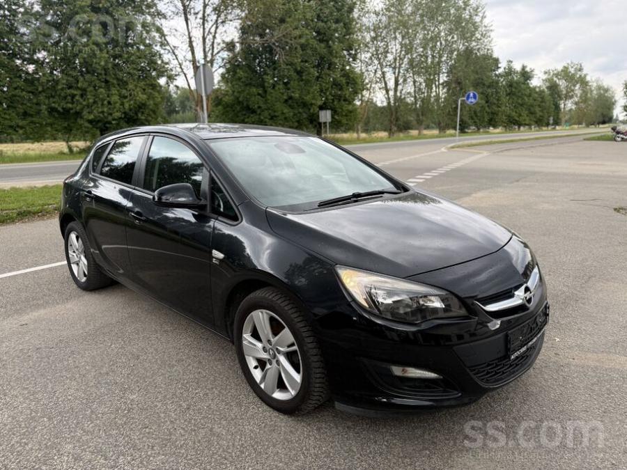 Melns Opel Astra 2012 Ogre, ar dzinēja tilpumu 2.00 L un nobraukumu 212 tūkst. km par 5599 €, foto 1 vietnē AUTOMOTO.COM.LV