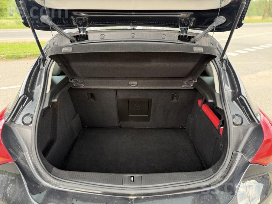 Melns Opel Astra 2012 Ogre, ar dzinēja tilpumu 2.00 L un nobraukumu 212 tūkst. km par 5599 €, foto 8 vietnē AUTOMOTO.COM.LV